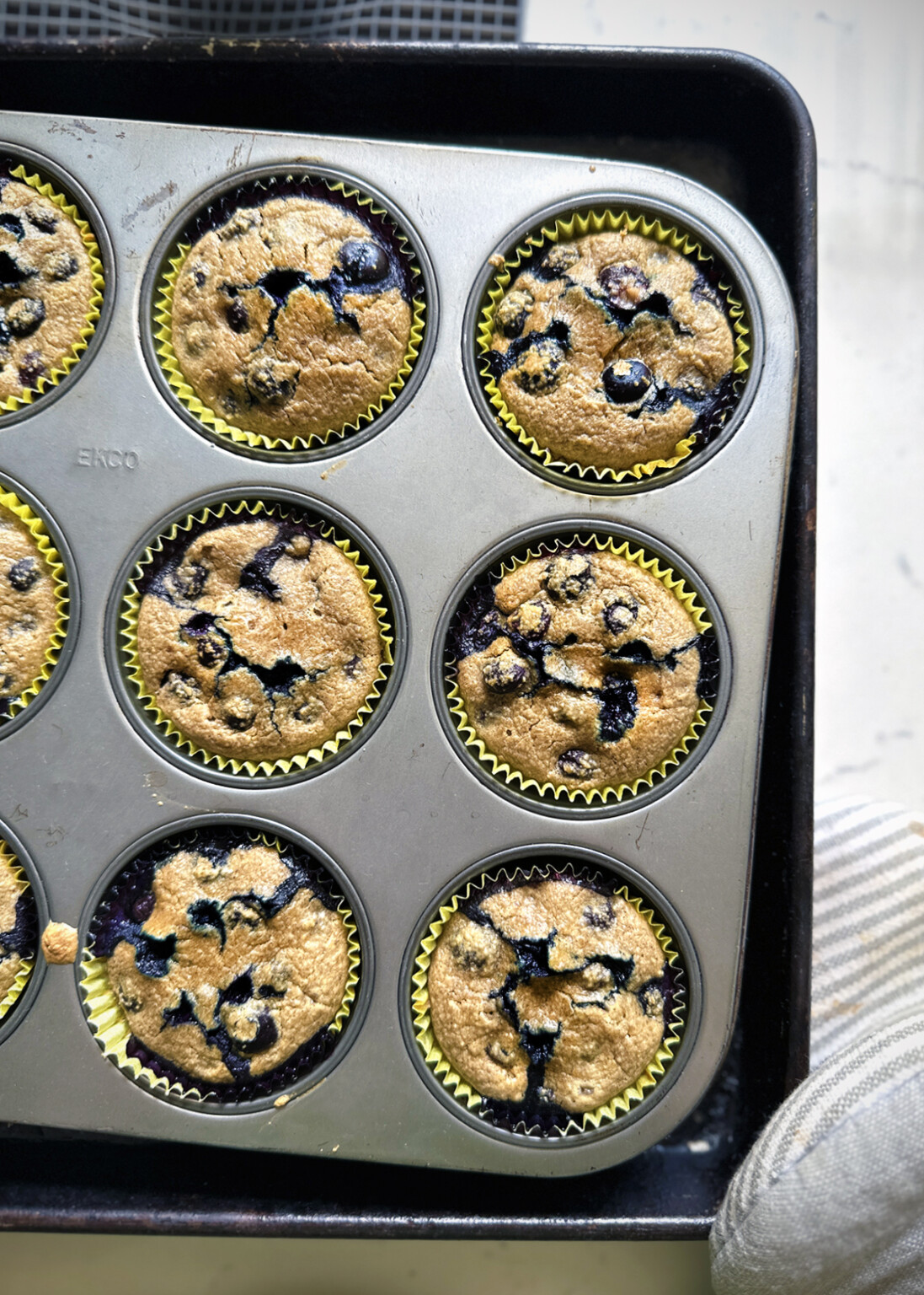 Blueberry Muffin Baked Oatmeal, Healthy Easy AND Delicious - The ...