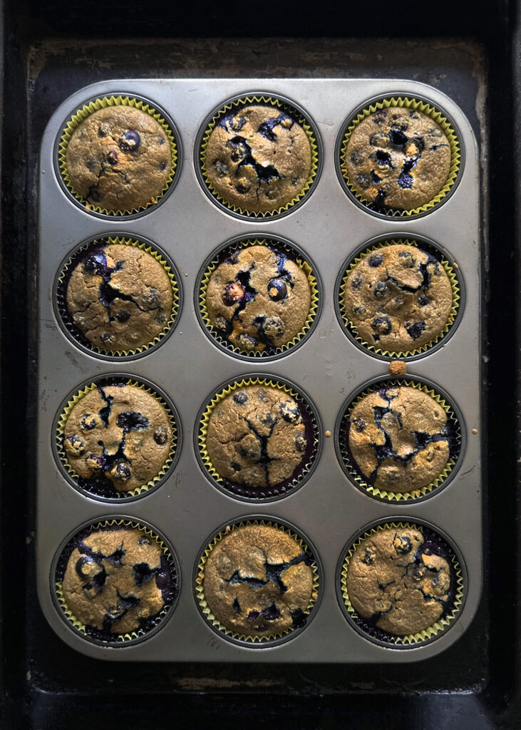 Blueberry Muffin Baked Oatmeal, Healthy Easy AND Delicious - The ...